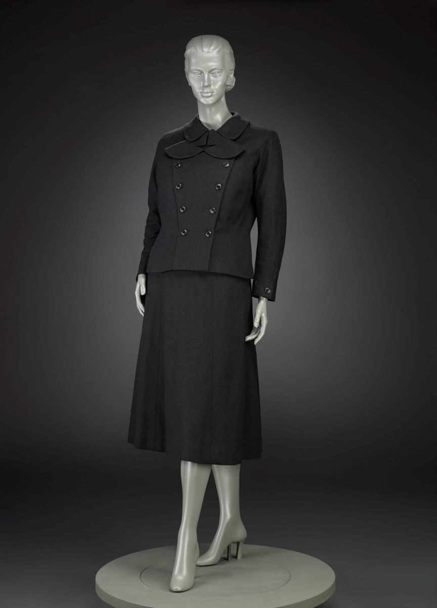 day suit (jacket, skirt)