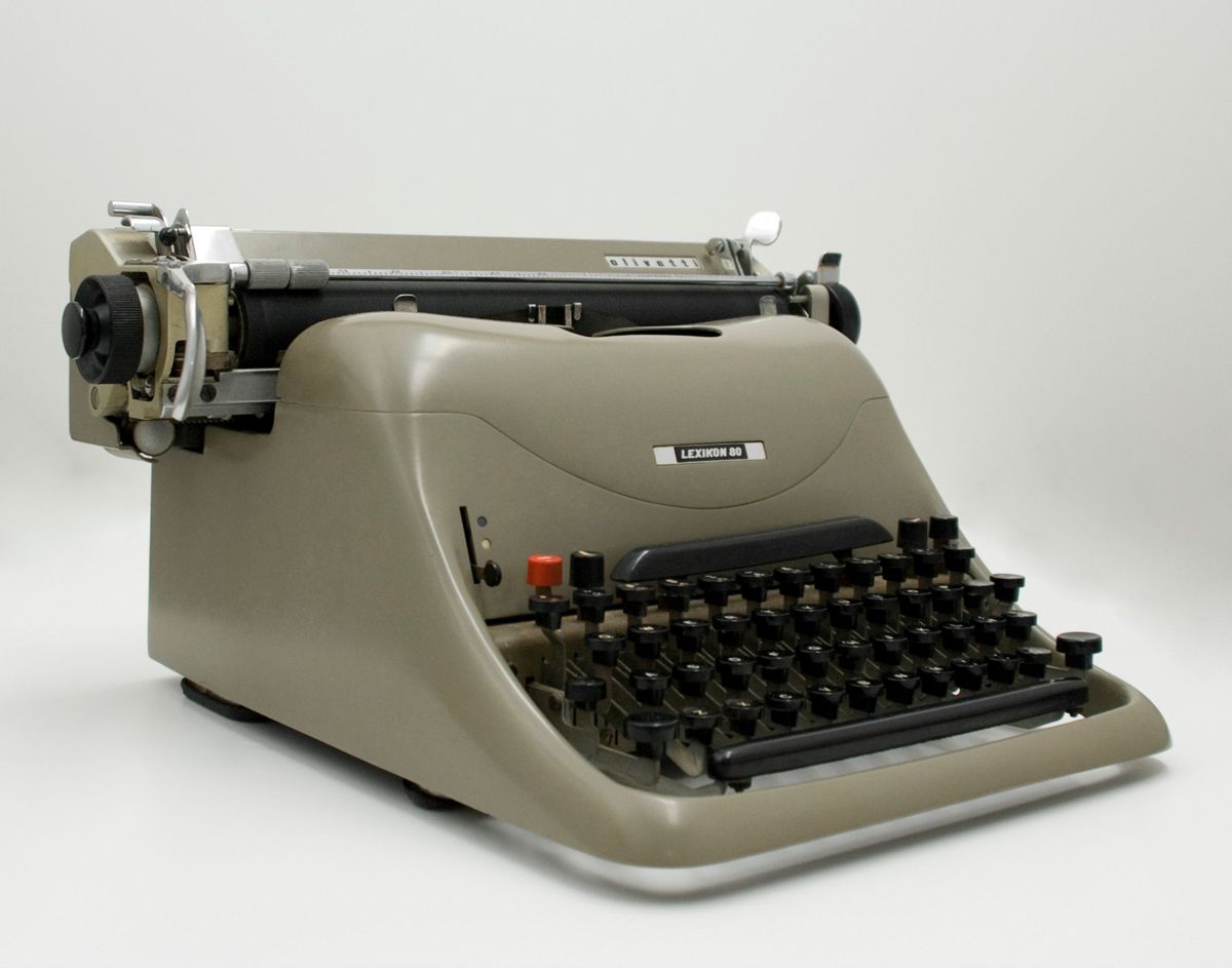 Lexikon 80 typewriter