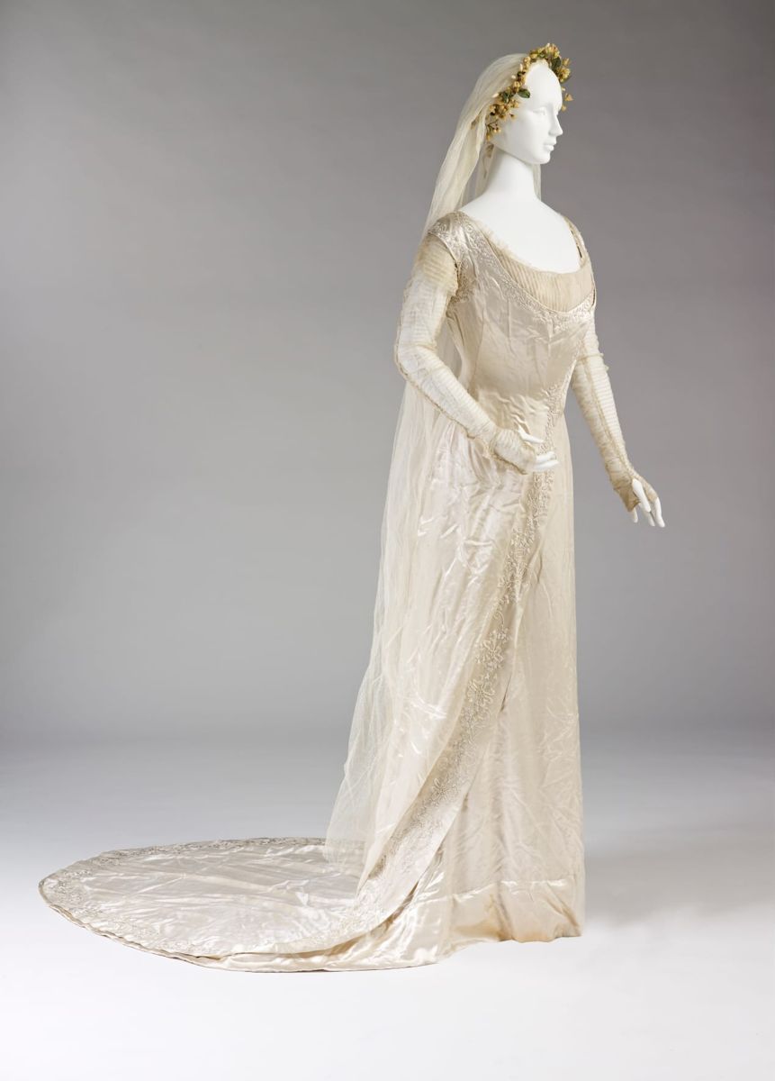 wedding dress, collar, veil and matching stockings