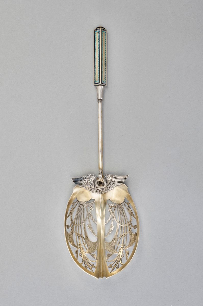 Isis pattern ice spoon